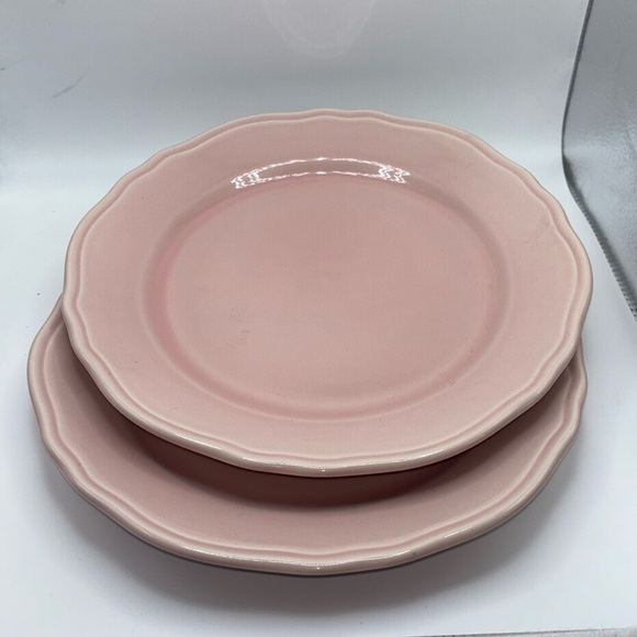 Fiesta | Dining | Set Of 2 Fiesta Light Pink Scalloped Edge Dinner ...